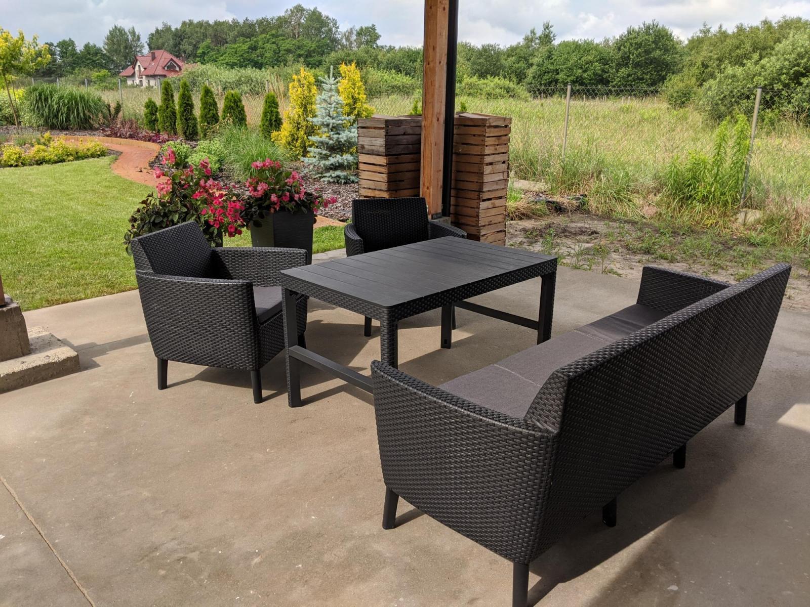 Zestaw ogrodowy na nóżkach z podnoszonym stołem Meblobranie S3L ...